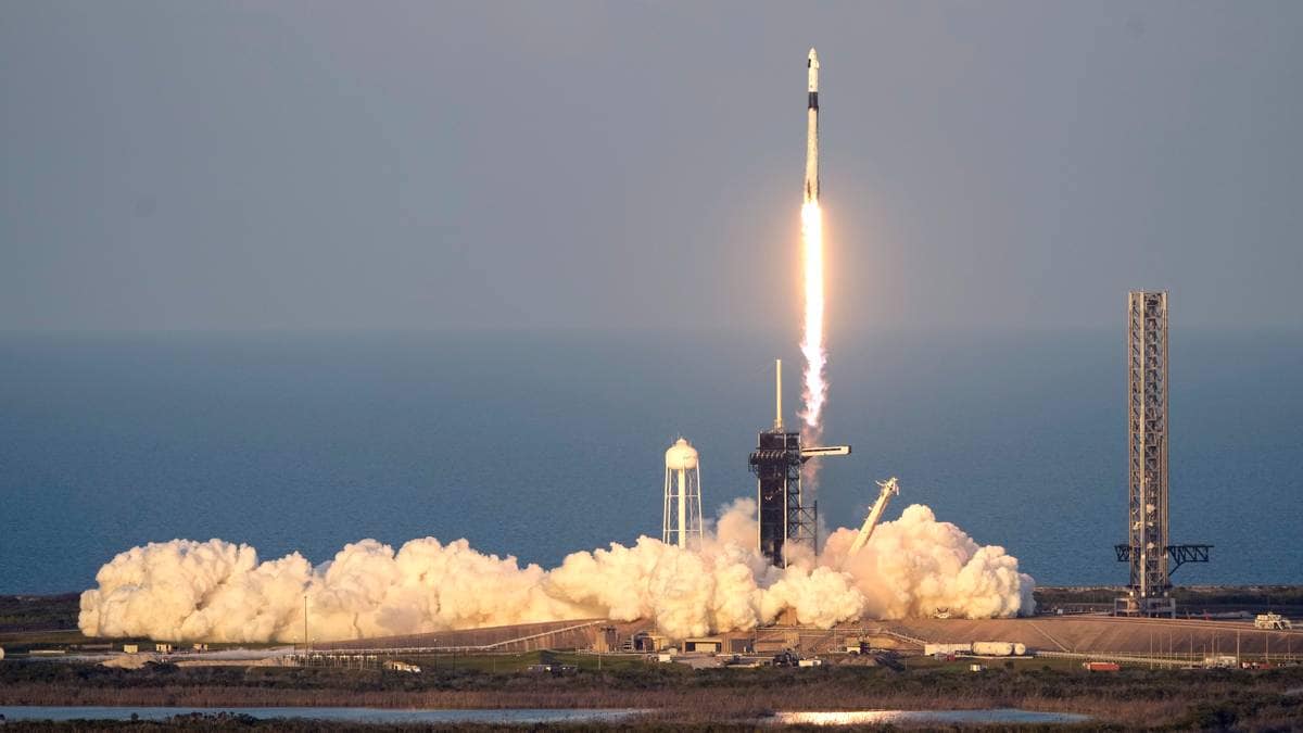 Musk: Vil ikke ta Dragon ut av drift likevel – Siste nytt – NRK