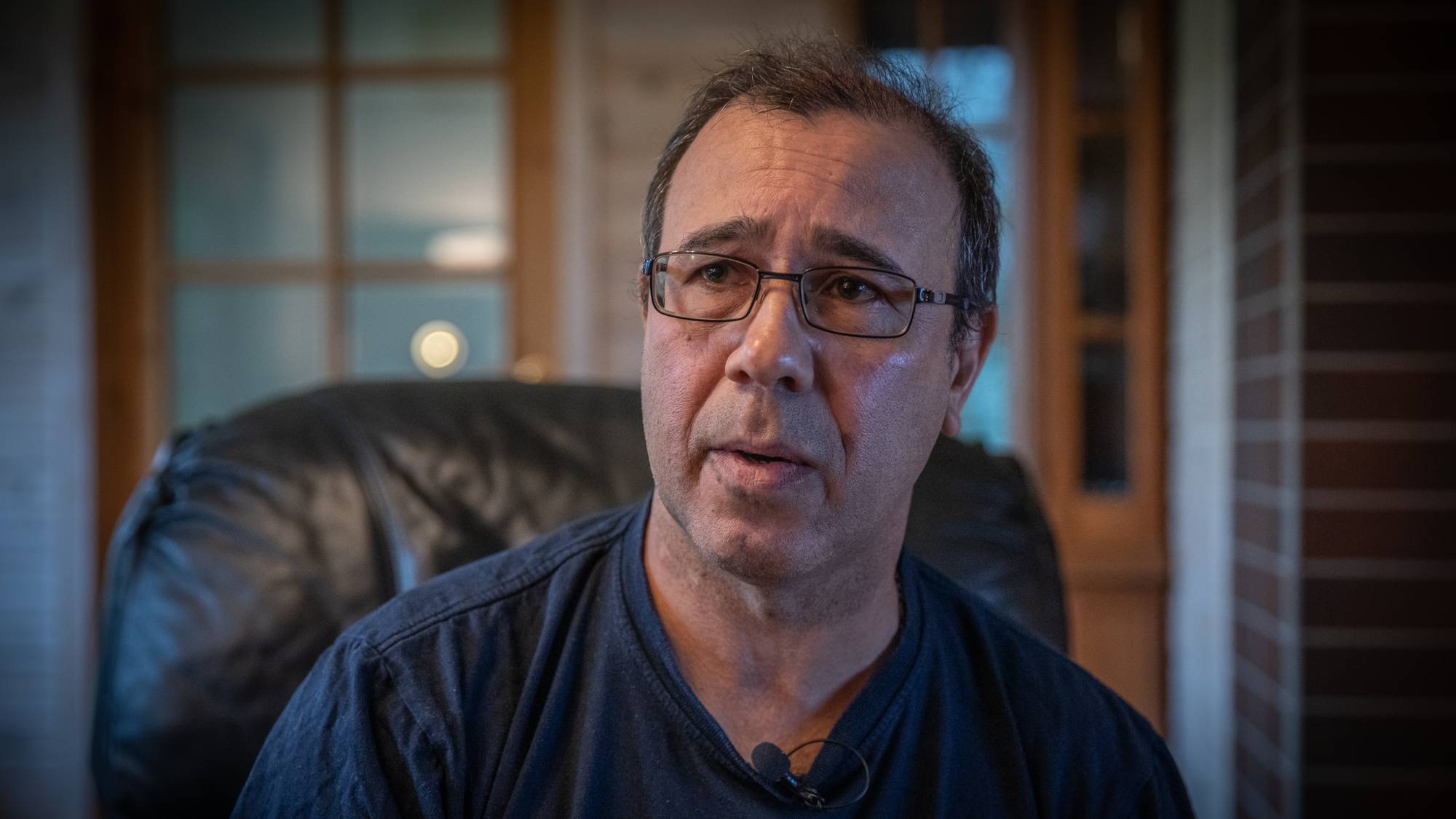 Feilopererte Jimmy saksøker staten for 5 millioner - stiller alene i ...