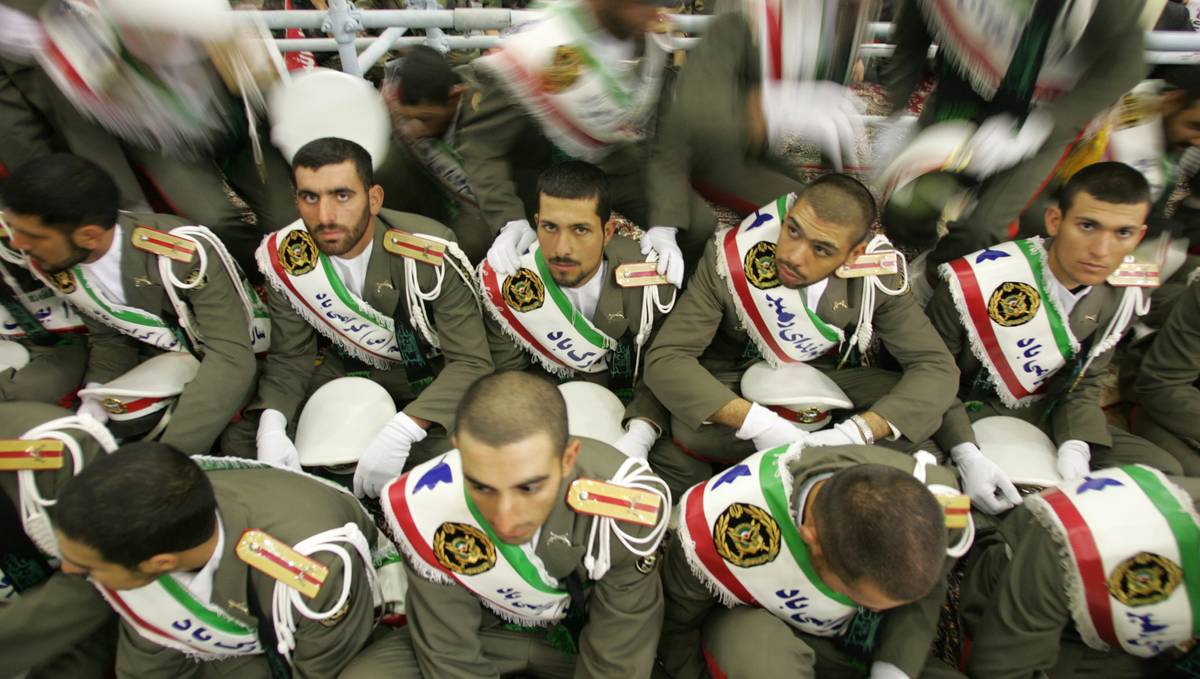 Iran viser militære musklar – NRK Urix – Utenriksnyheter og -dokumentarer