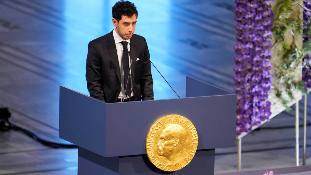 Ali Rahmani taler for moren – Siste nytt – NRK