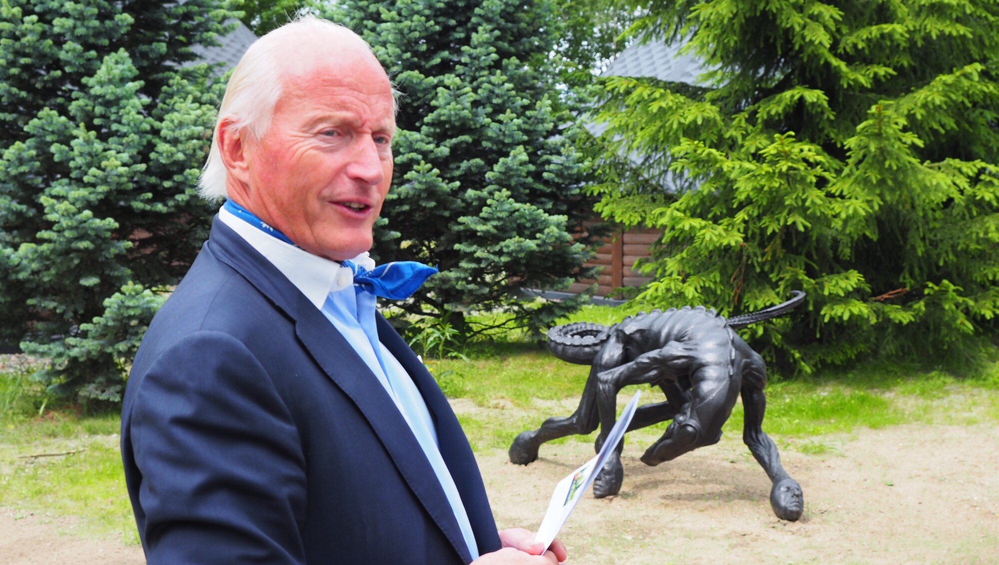 Christian Ringnes tar Fredriksen-søstrene i forsvar – NRK Kultur og ...