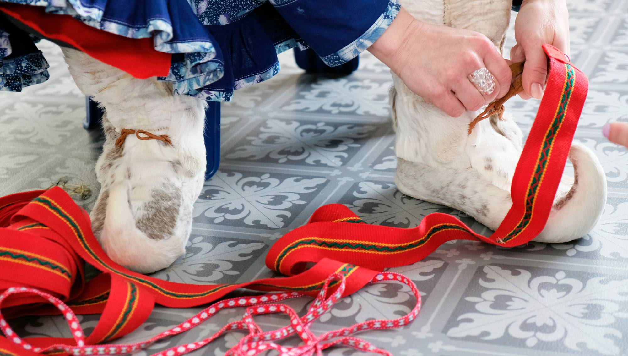 Ánne Risten ønsker seg en samisk kofte, men ingen vil sy den – NRK ...