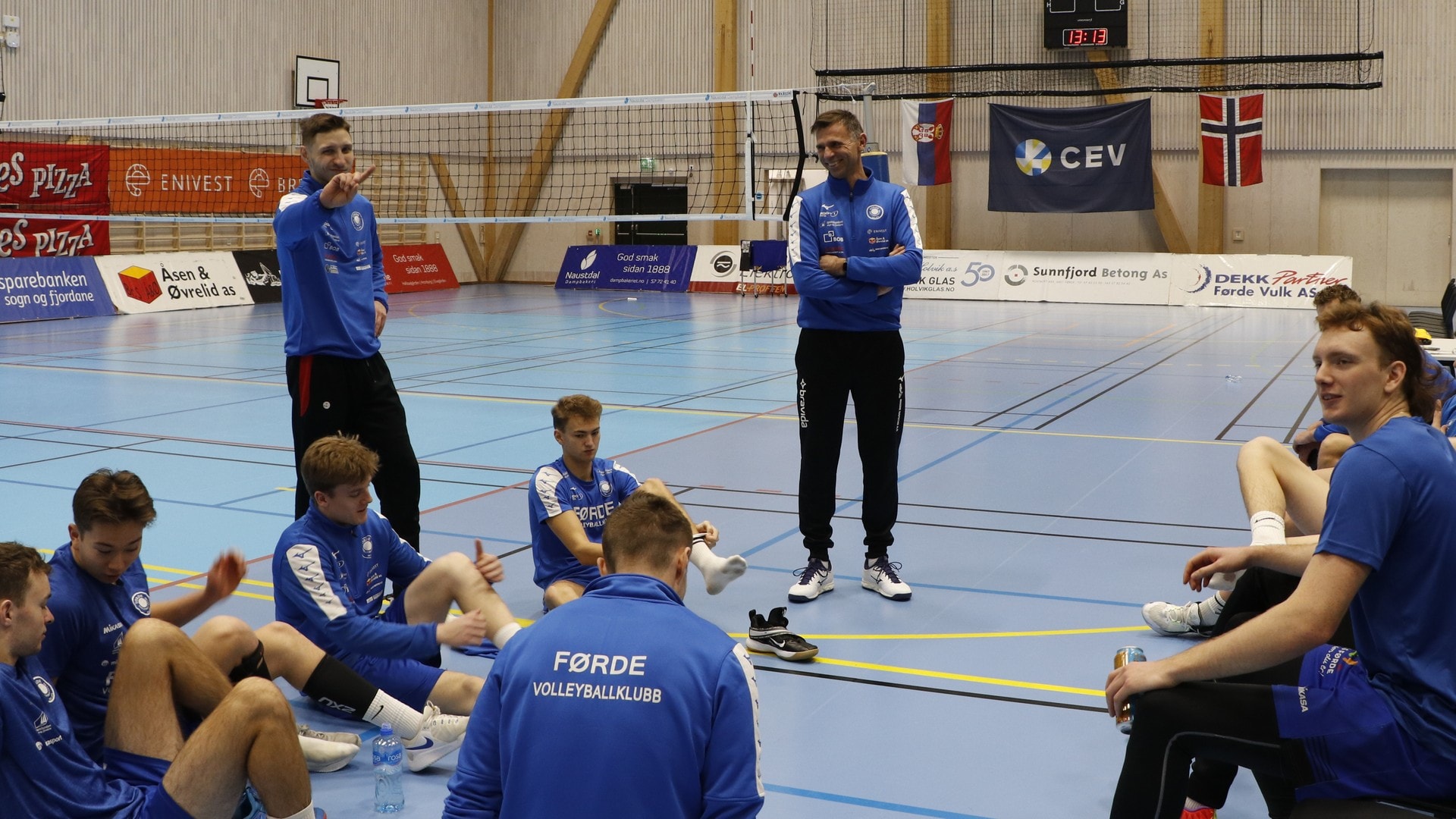 Sjå Vestlandsrevyen 23.00 – NRK Vestland