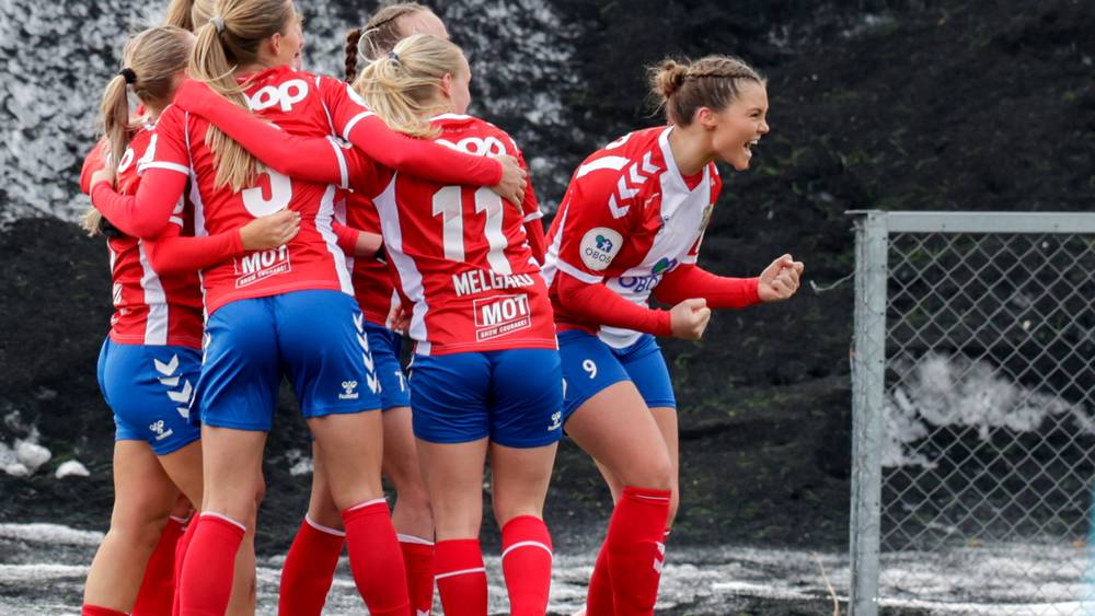 Anna Aahjem (23) er måldronning i Toppserien – og jobbar natt som ...