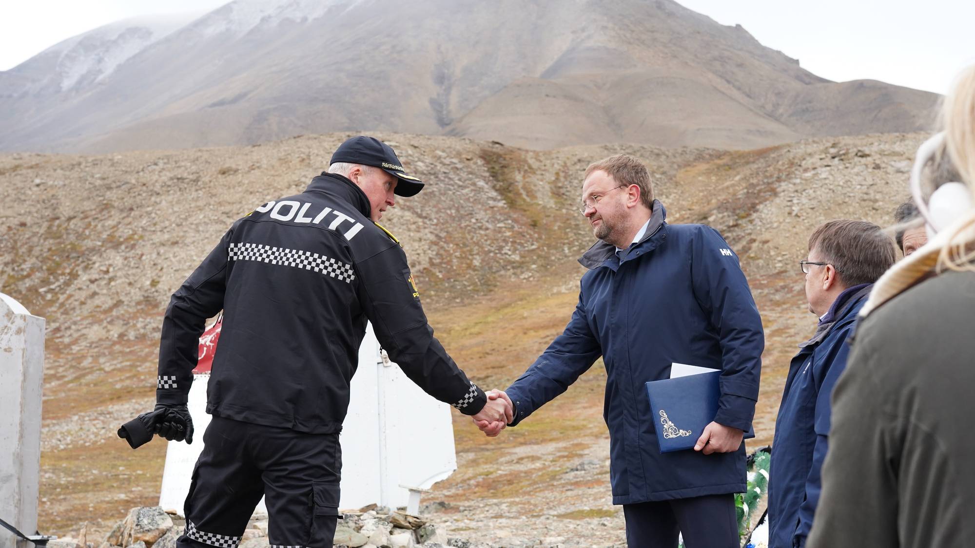 Skyggekrigen: Russlands Andrei Chemerilo er GRU agent på Svalbard ...
