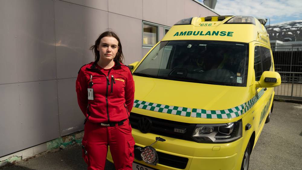 Ambulanselærlingar må betale opp mot 50.000 for å køyre ambulansen ...