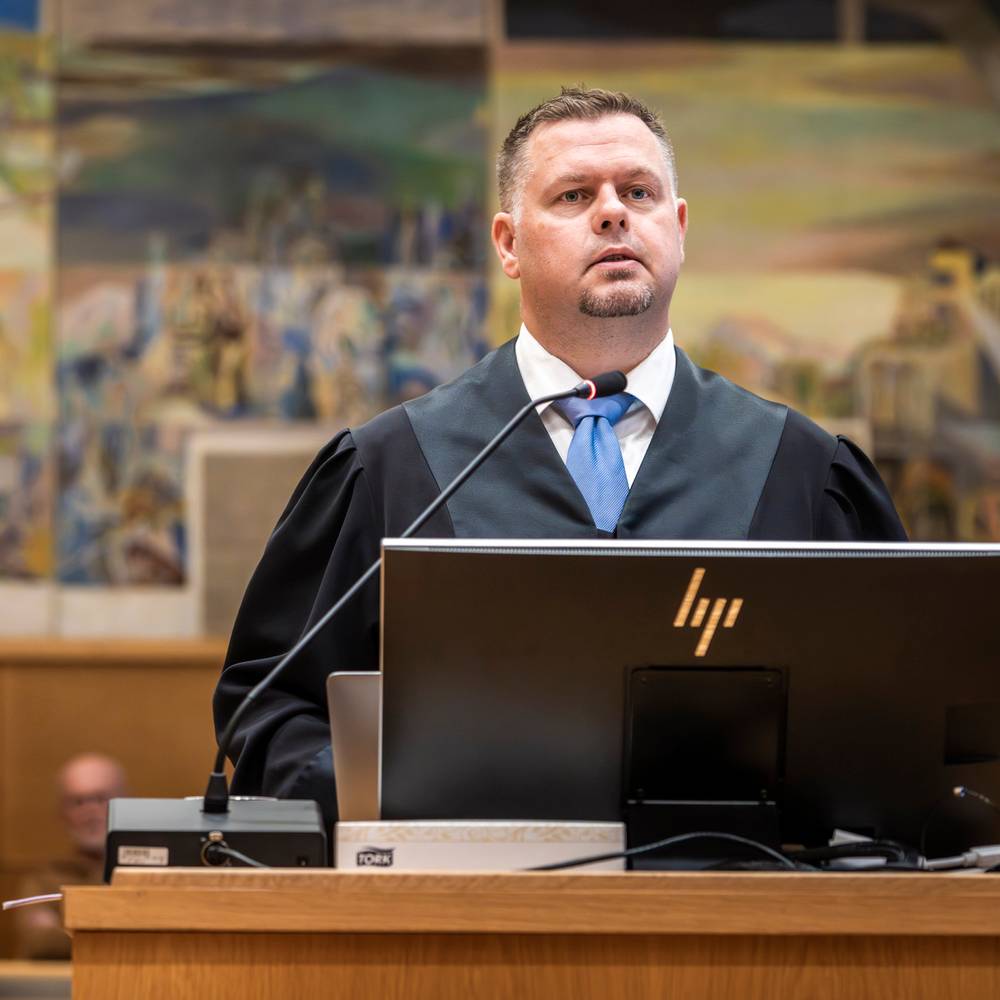 Geir Roald Hodne skal ha hatt en pistol og sagt at han hadde ...