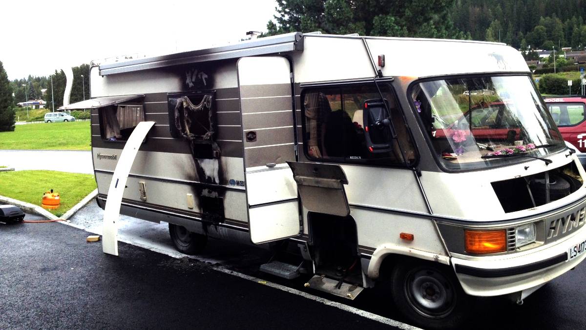 Campingbil ble brannbombe – NRK Innlandet – Lokale nyheter, TV og radio