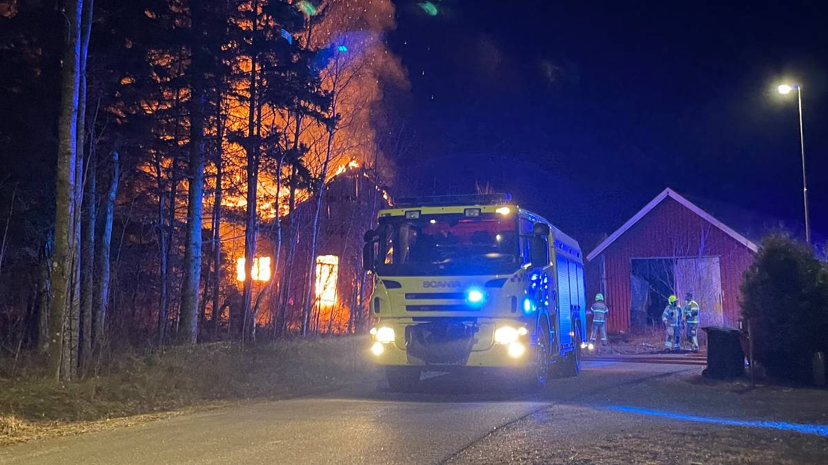 Låve brenner på Saltnes – Stor-Oslo