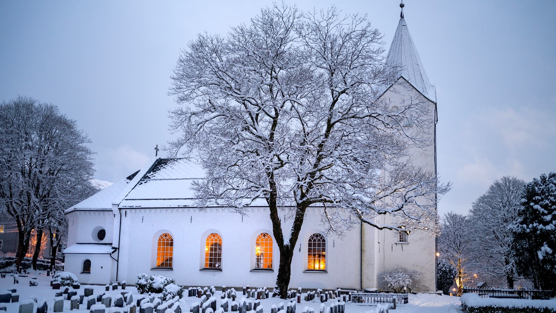 Arna kyrkje - Gudstjeneste - radio - NRK Radio