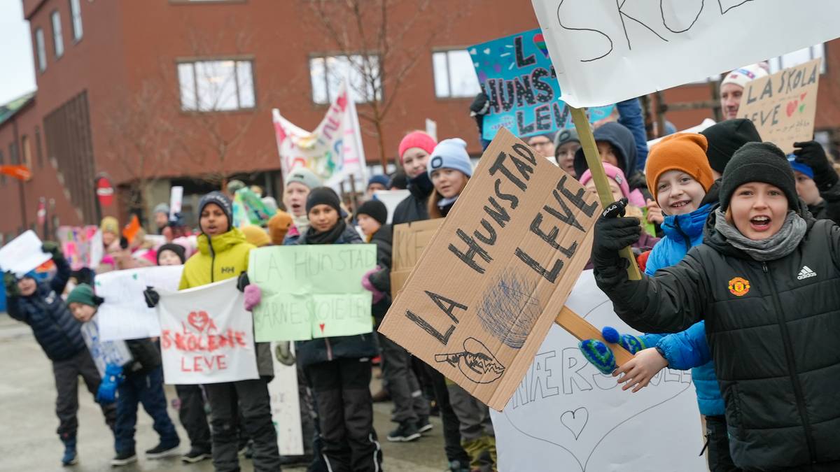 Vedtok å legge ned barnehager og skole – NRK Nordland