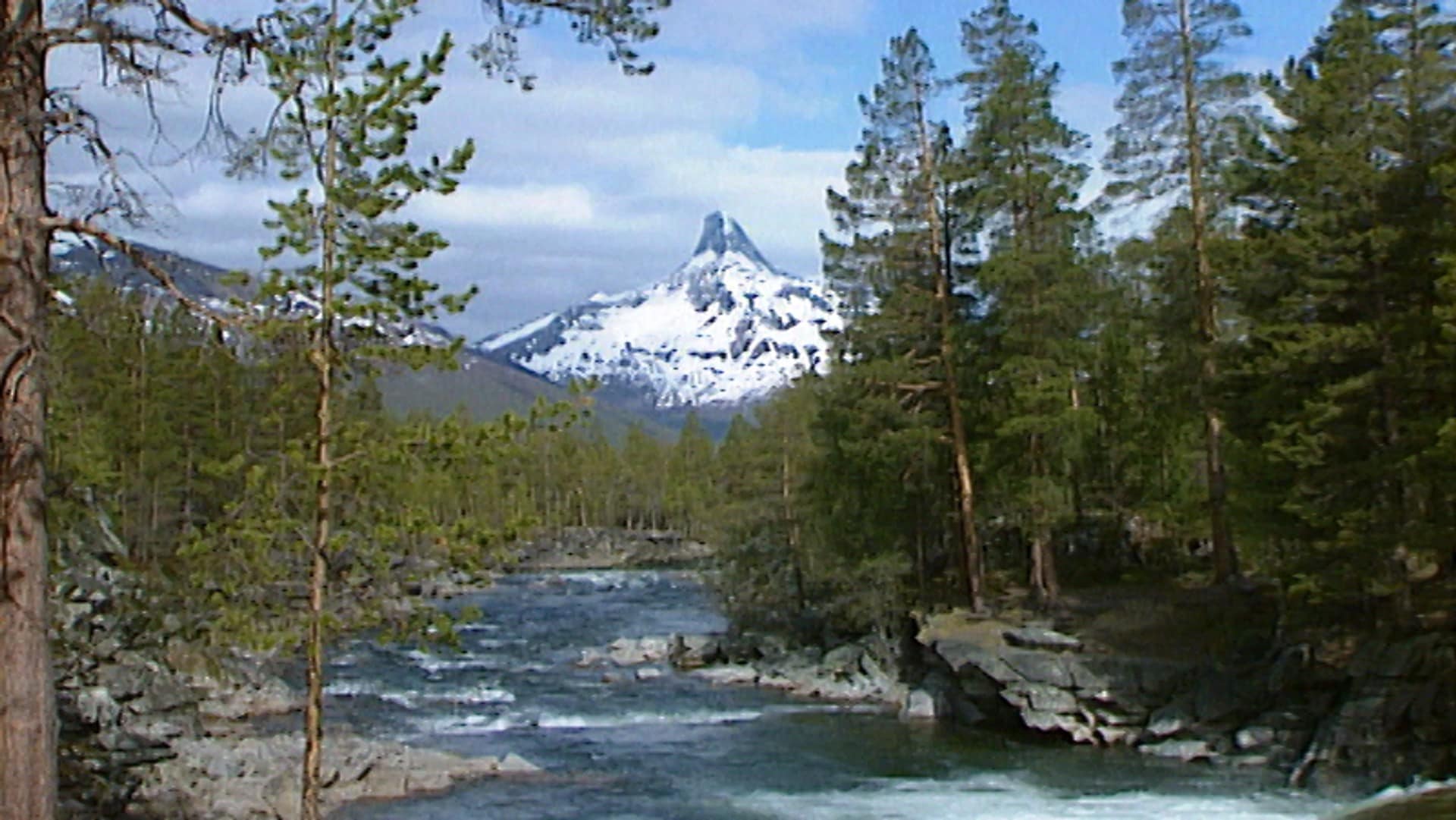 Ei grenseløs bygd - Skaiti øverst i Saltdalen - NRK TV