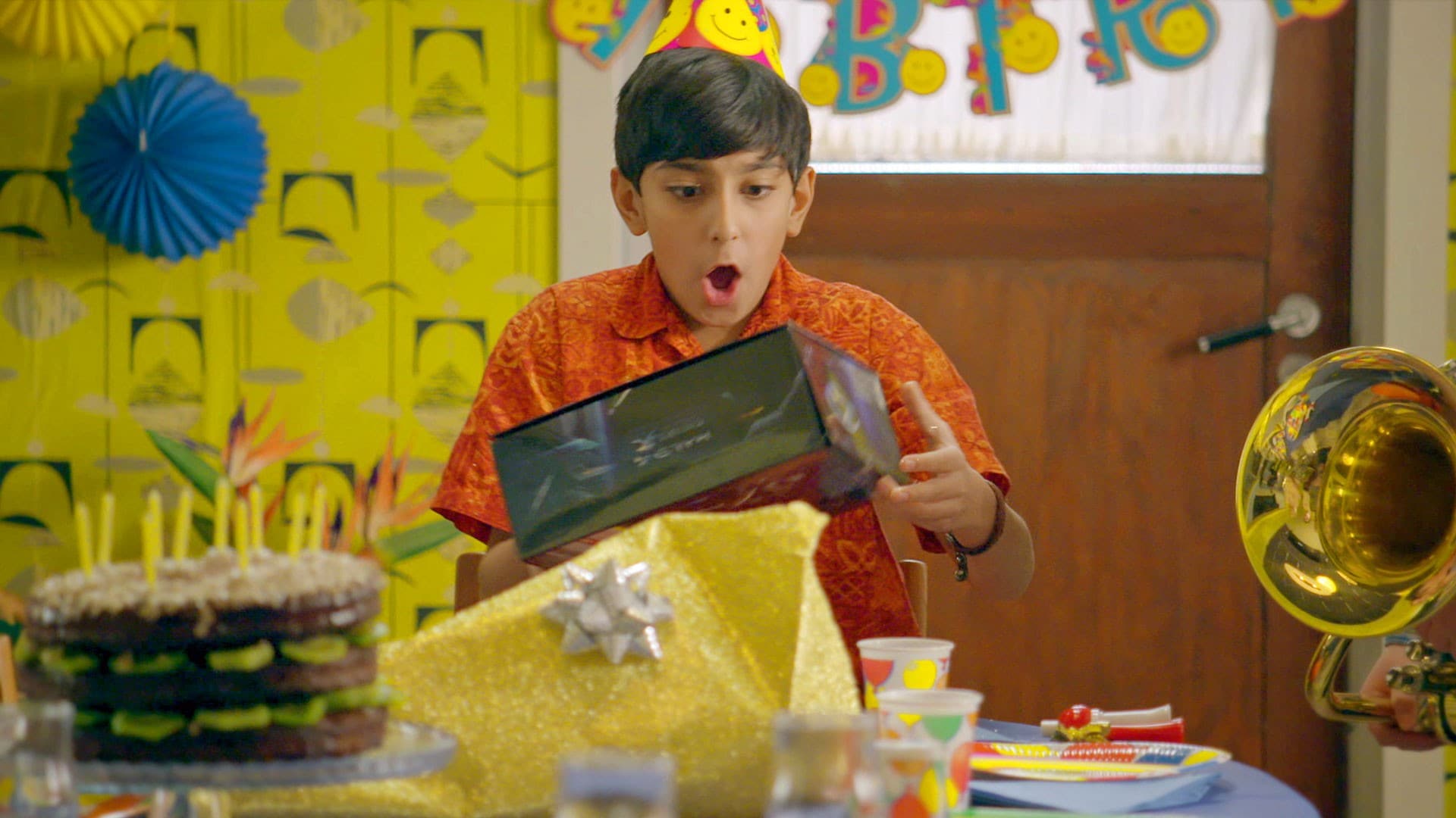 Alle sammen sammen - NRK TV