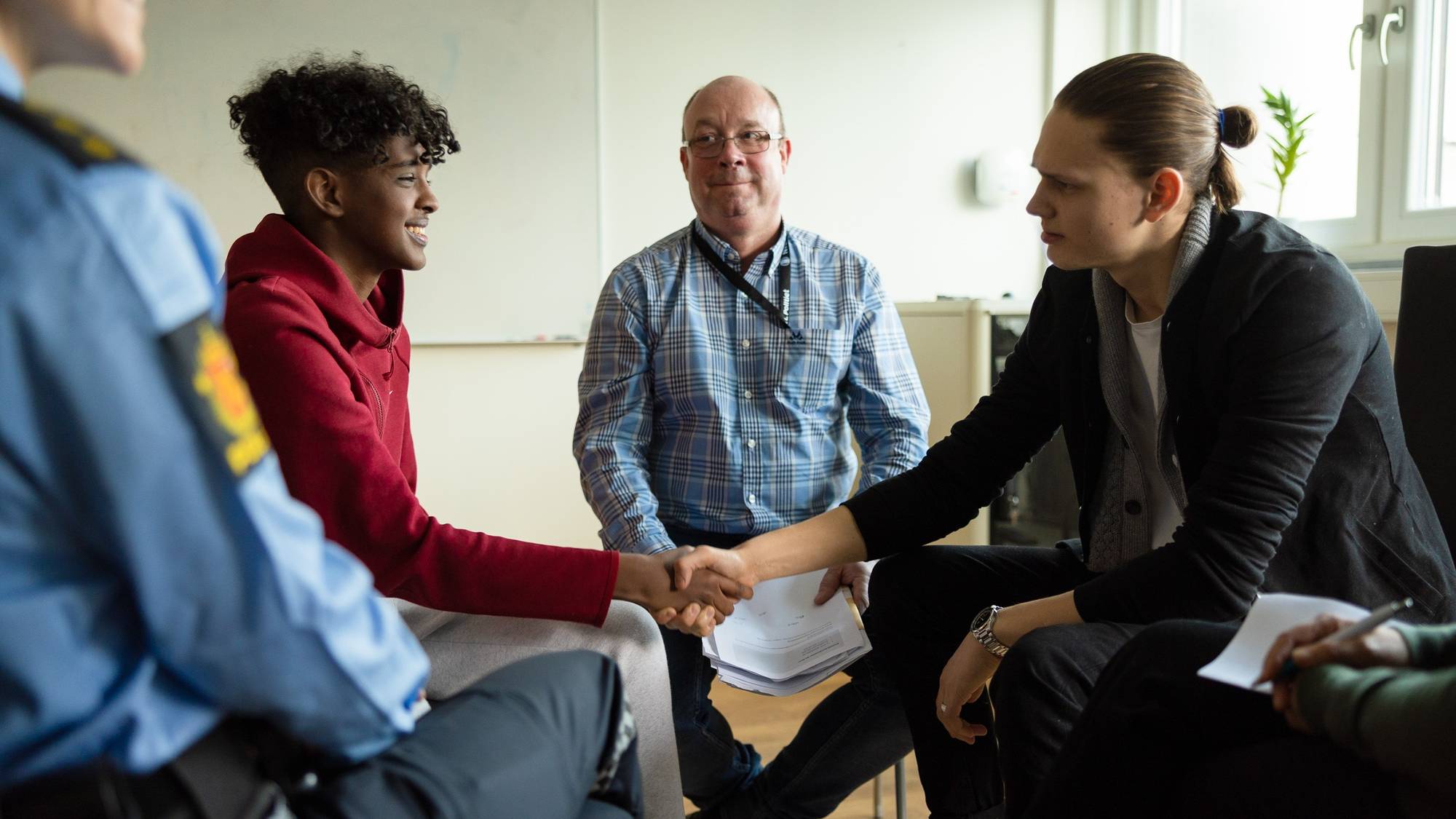 Barn og unge begår mer kriminalitet, men Konfliktrådet blir mindre ...