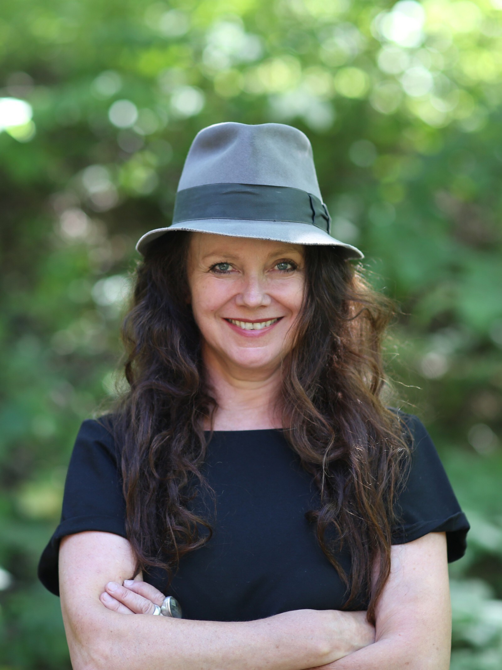 Det vi forlater – et kunstnerportrett av Kari Steihaug – Kultur