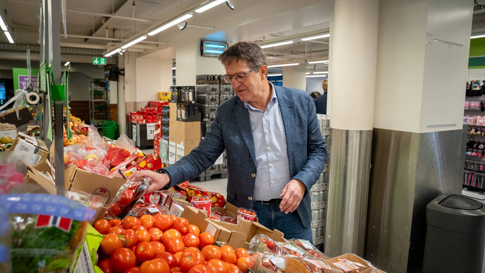 Mener prisene på matvarer vil stige mye mindre i år – NRK Norge ...