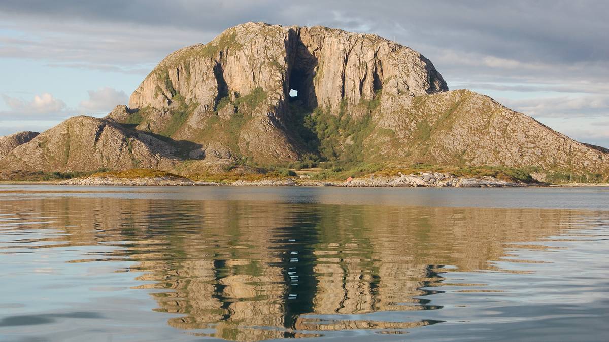 Oppstart av anleggsarbeider ved Torghatten – NRK Nordland