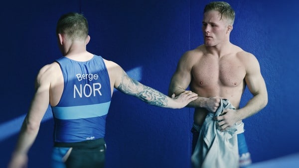 Hodet i klemme – NRK TV