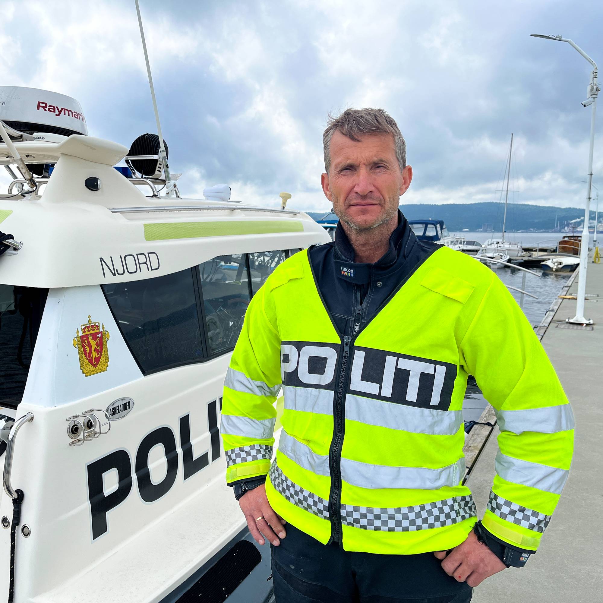 Politibåten var lånt bort - så tok det full fyr i Christian Ringnes ...