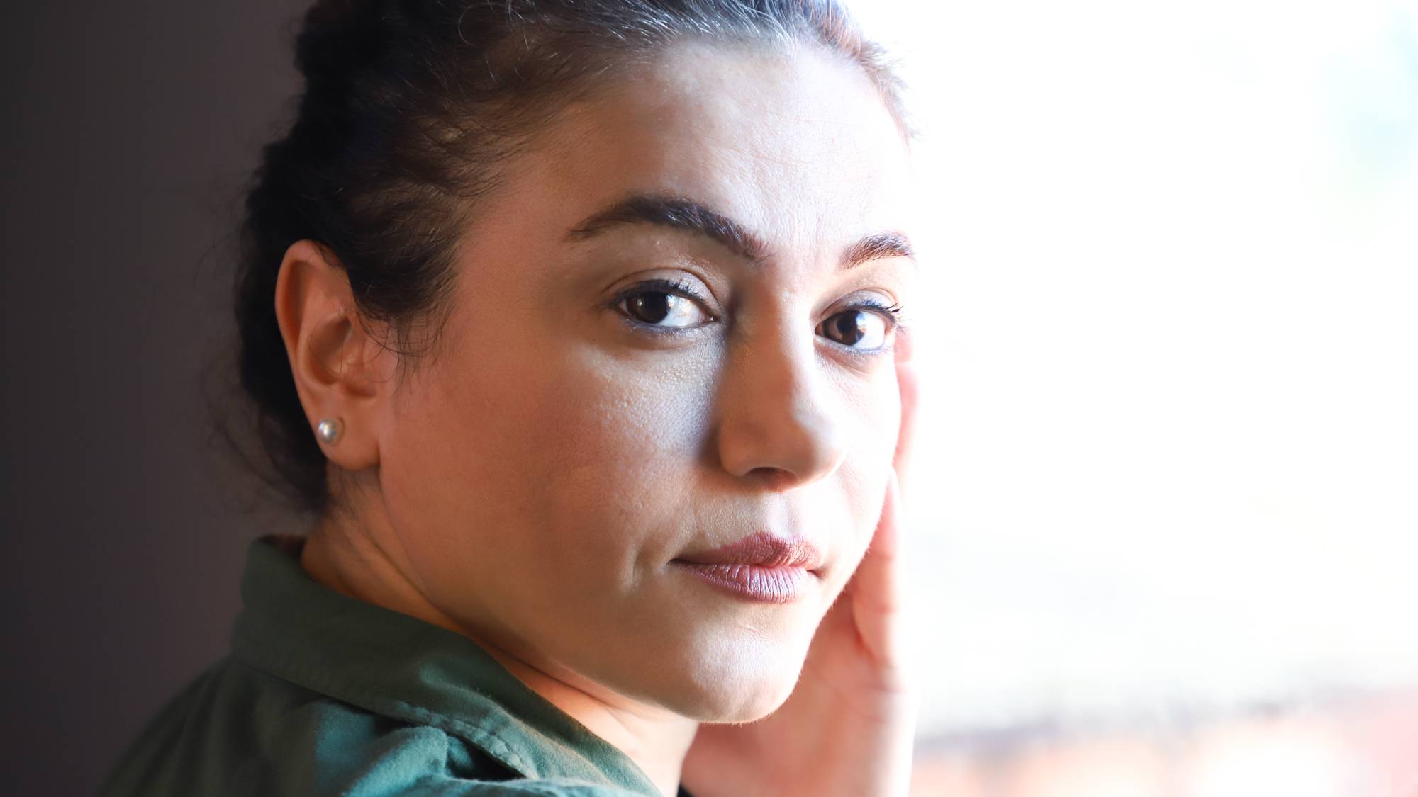 Fariba (43) ville skille seg. Da mistet hun sønnen – NRK Vestland