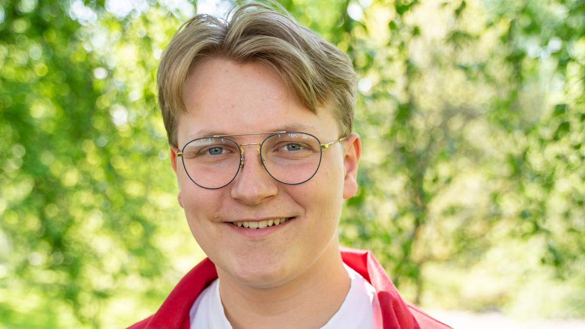 Slottet deler russebilde av Sverre Magnus – Siste nytt – NRK