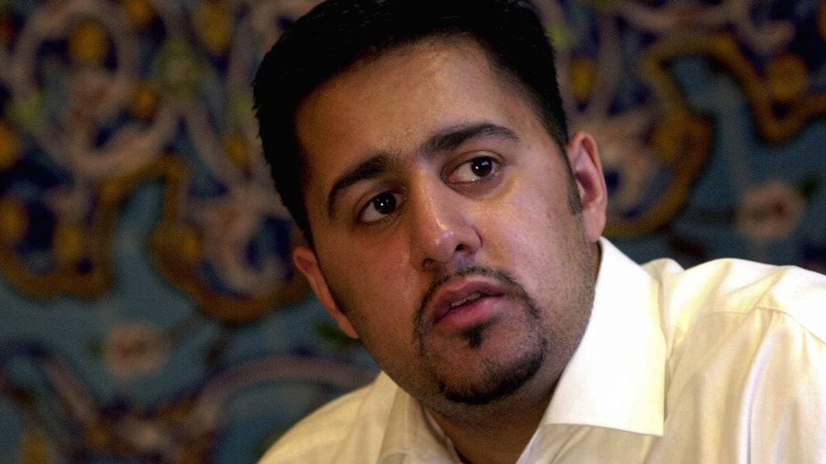 Abid Q. Raja ble født uten endetarm – Stor-Oslo