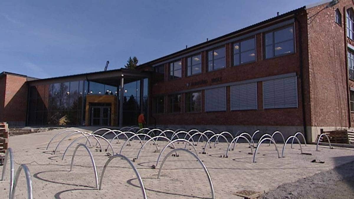 Moderne skole uten vann i bassenget – NRK Østfold – Lokale nyheter, TV ...