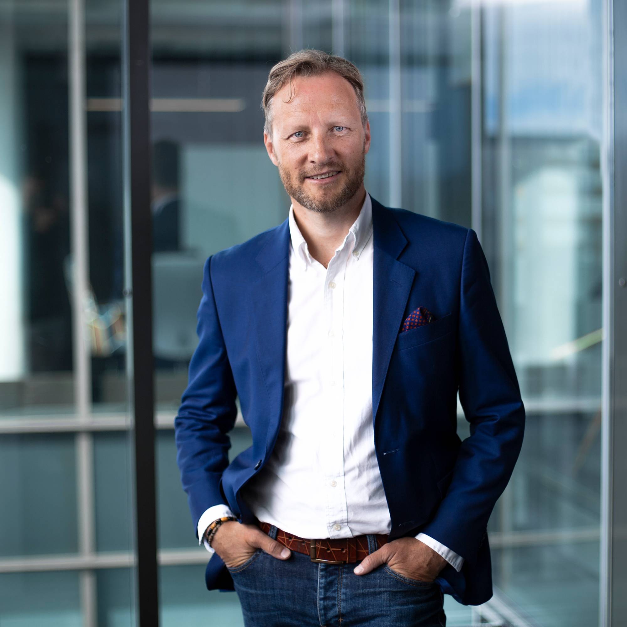 Gjør samme jobb i samme bedrift: Ansatte i Norge er sykere enn i ...
