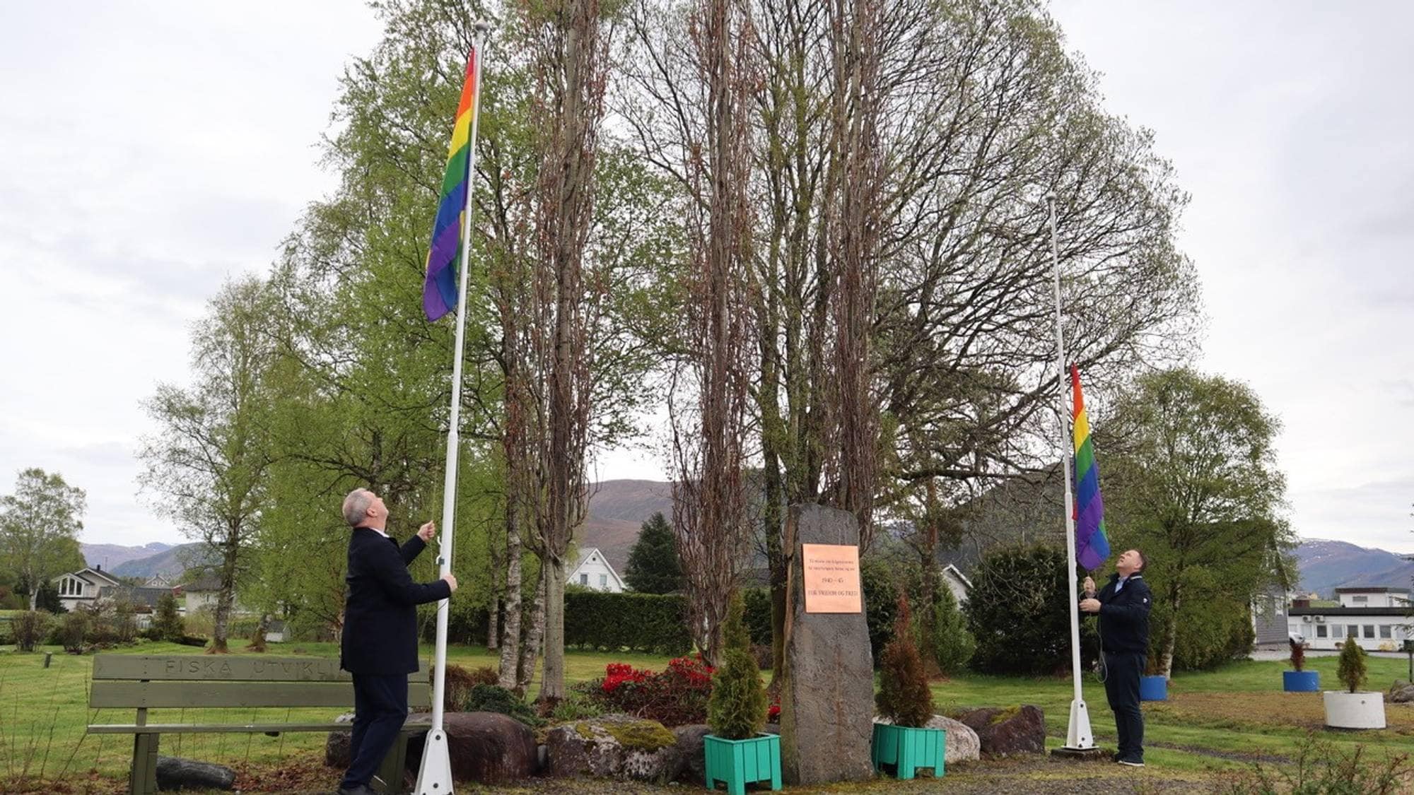 Prideflagg i Vanylven blei stolne – ordførar Paul Sindre Vedeld lover å ...