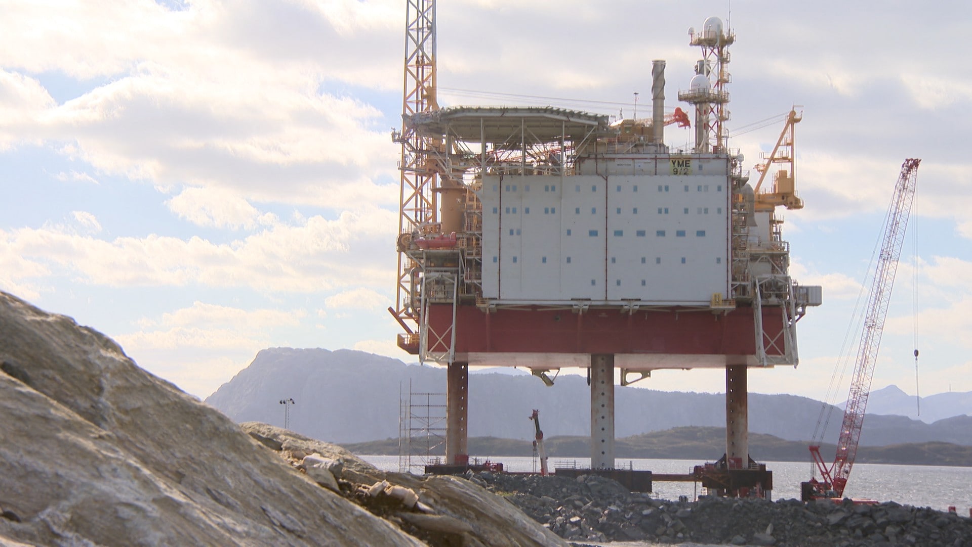 YME-plattformen på land – NRK