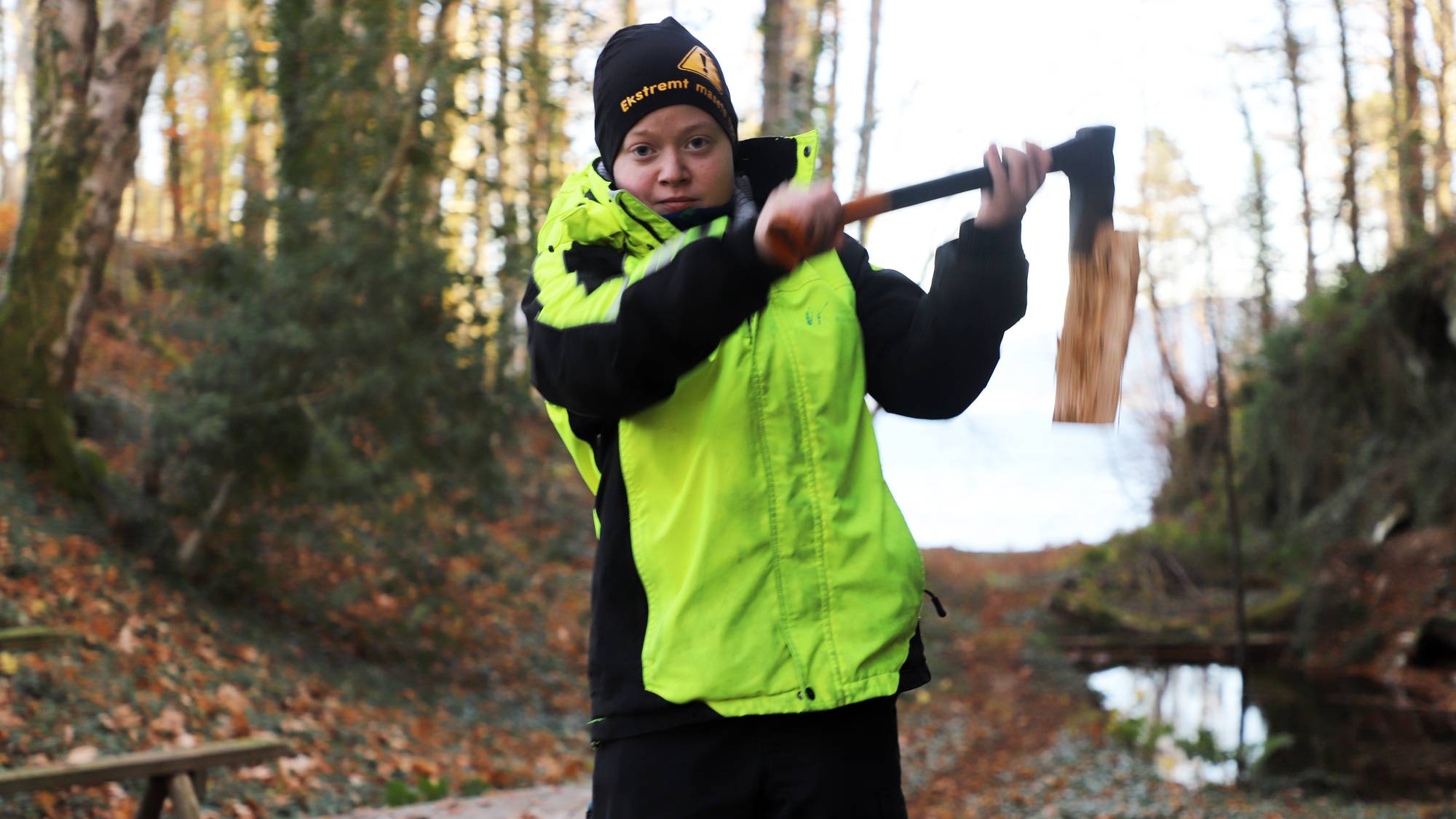 Uteklasserom hjelper elevane med motivasjonen – NRK Vestland