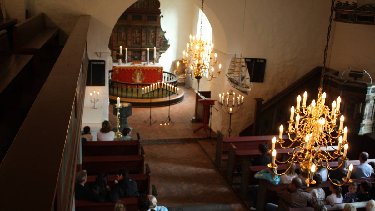 Samlet seg i Andebu kirke – NRK Vestfold og Telemark – Lokale nyheter ...