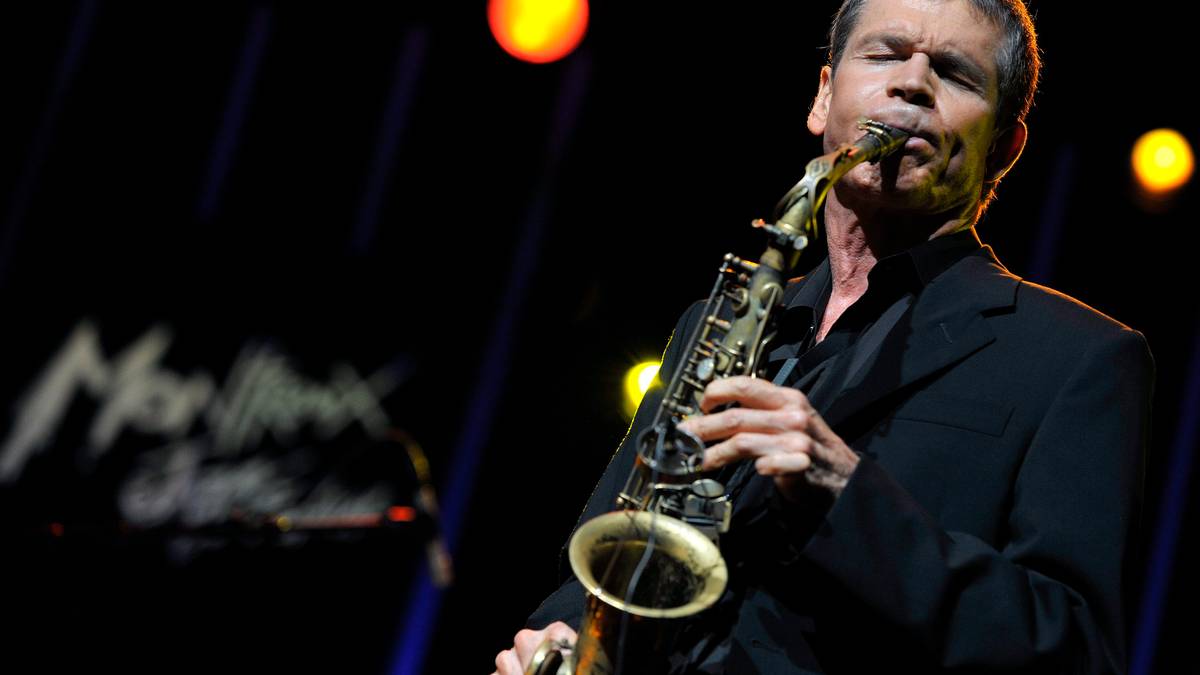 Prisbelønt saksofonist (78) er død – Siste nytt – NRK