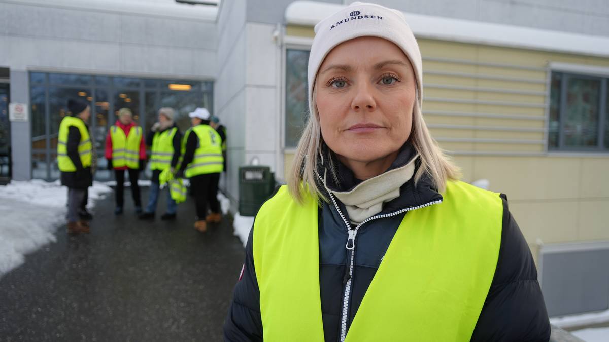 Mange kledde seg i gule vester for sykehuset i Mosjøen – NRK Nordland