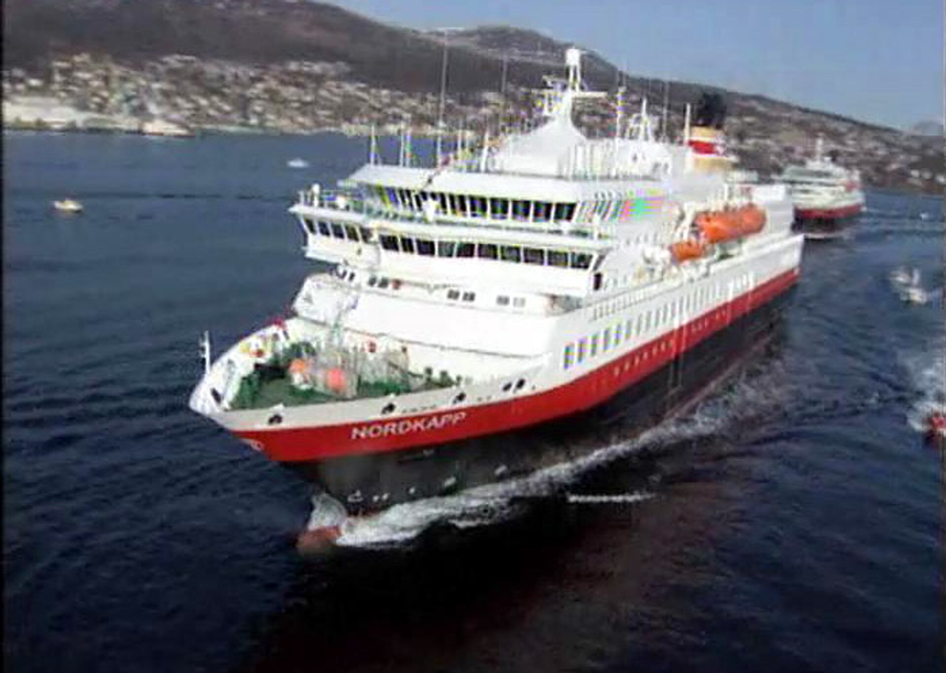 MS Polarlys og MS Nordkapp skipsdåp – NRK
