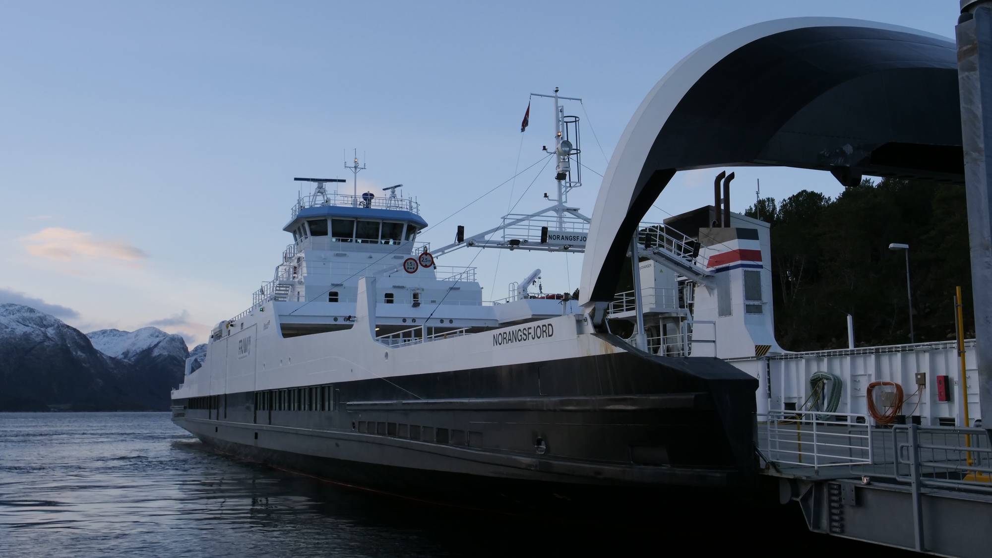 Politikarane frå H, Frp, V og KrF i Møre og Romsdal fylkeskommune nektar å auke ferjeprisane ...