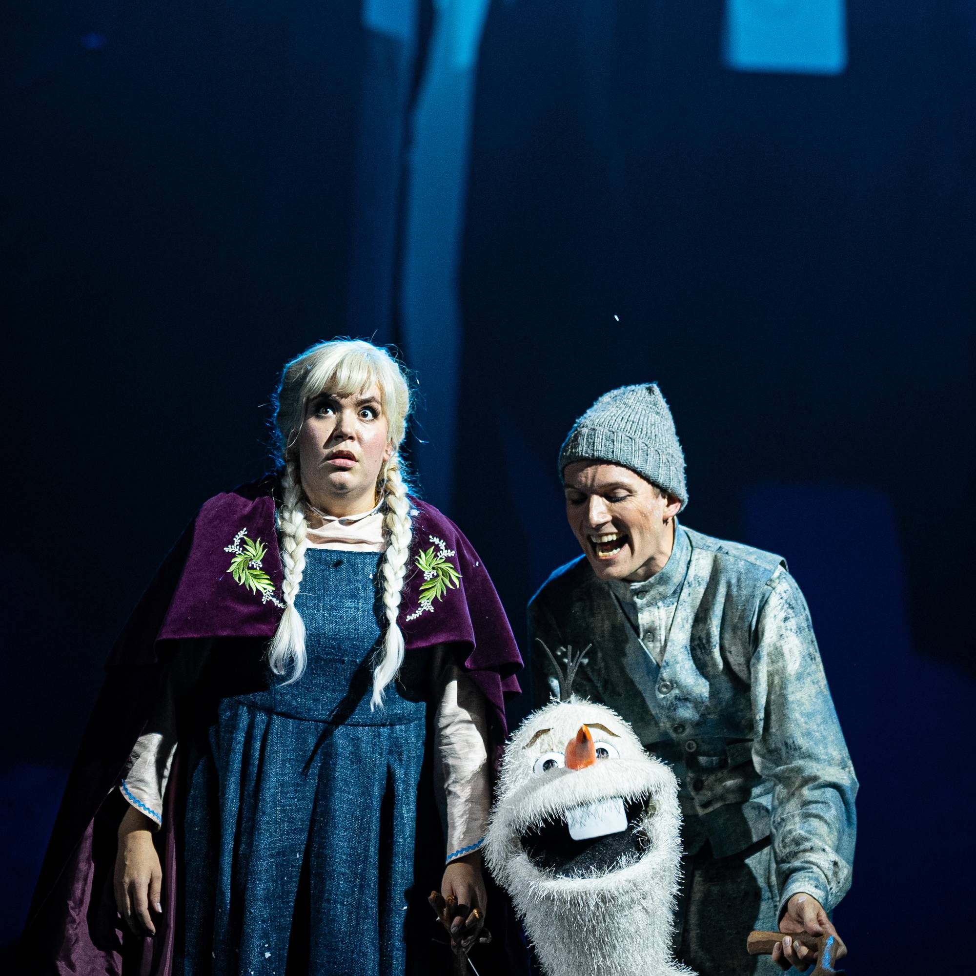 Anmeldelse: «Frost» på Det Norske Teatret – Anmeldelser og anbefalinger