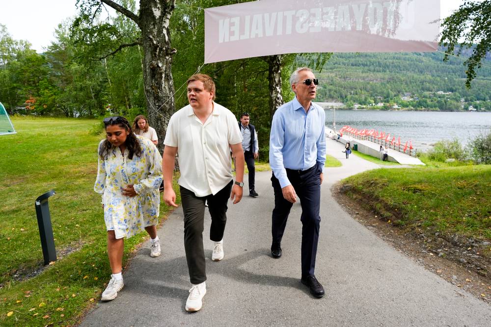 Kraftige reaksjoner etter at laksetopp kalte 22. juli-overlevende ...