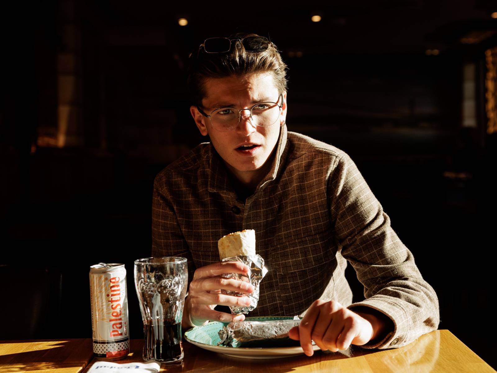 Anmeldelse: «Valget å gå, og vi gikk» av Ari Bajgora – P3 Musikkanmeldelser