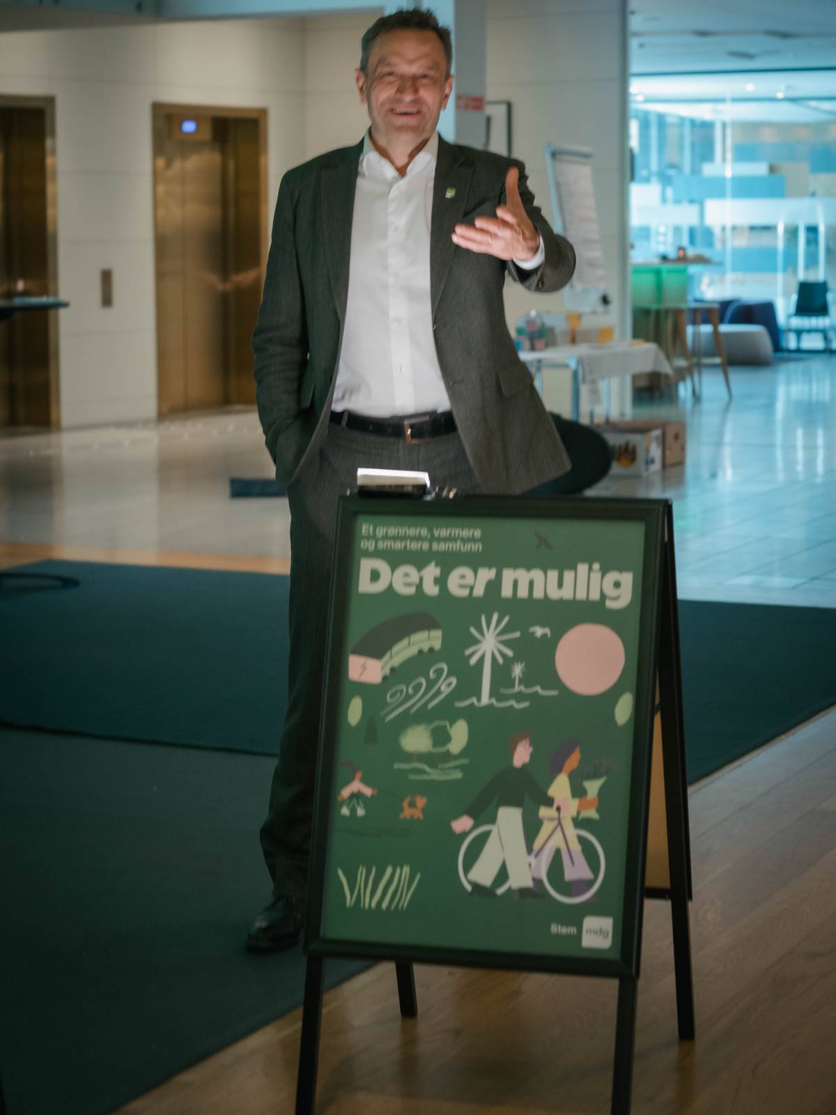 Ut av skapet – Ytring