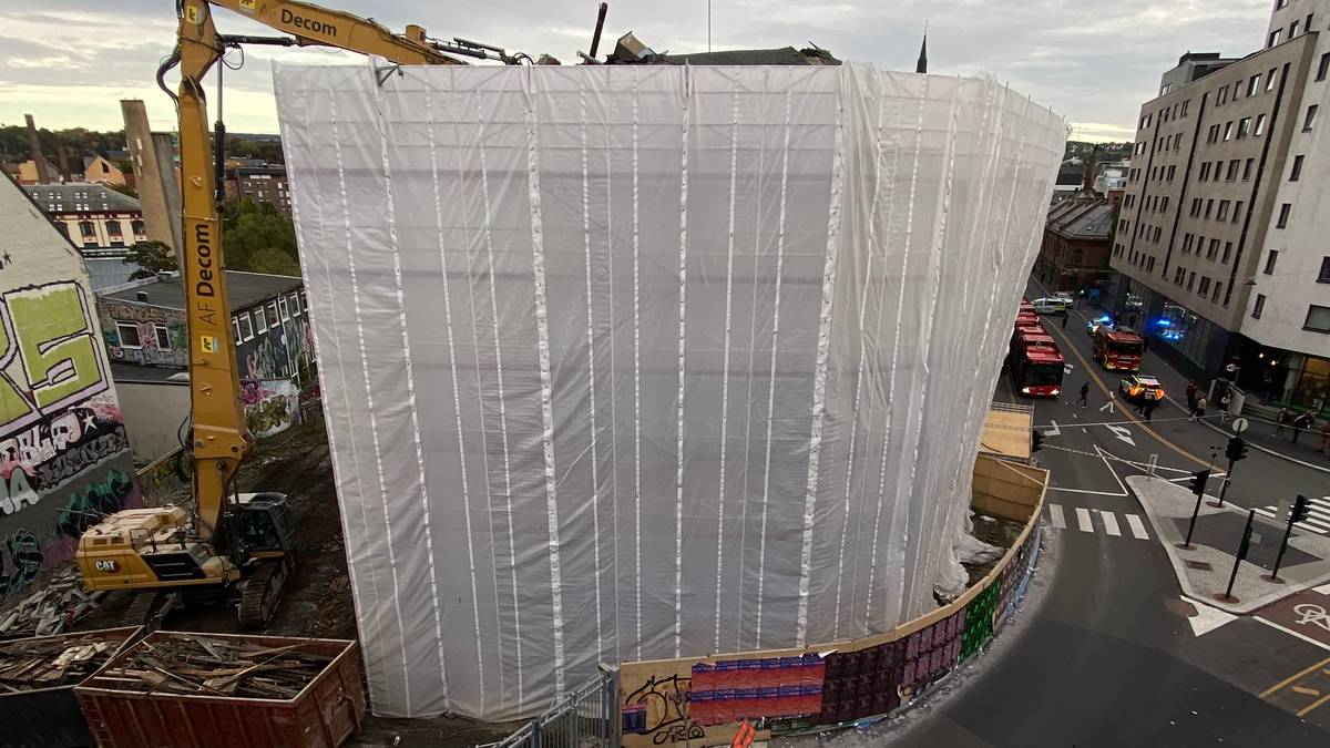 Sperringer fjernet etter at stillas kunne rase ut i Oslo sentrum – Stor ...