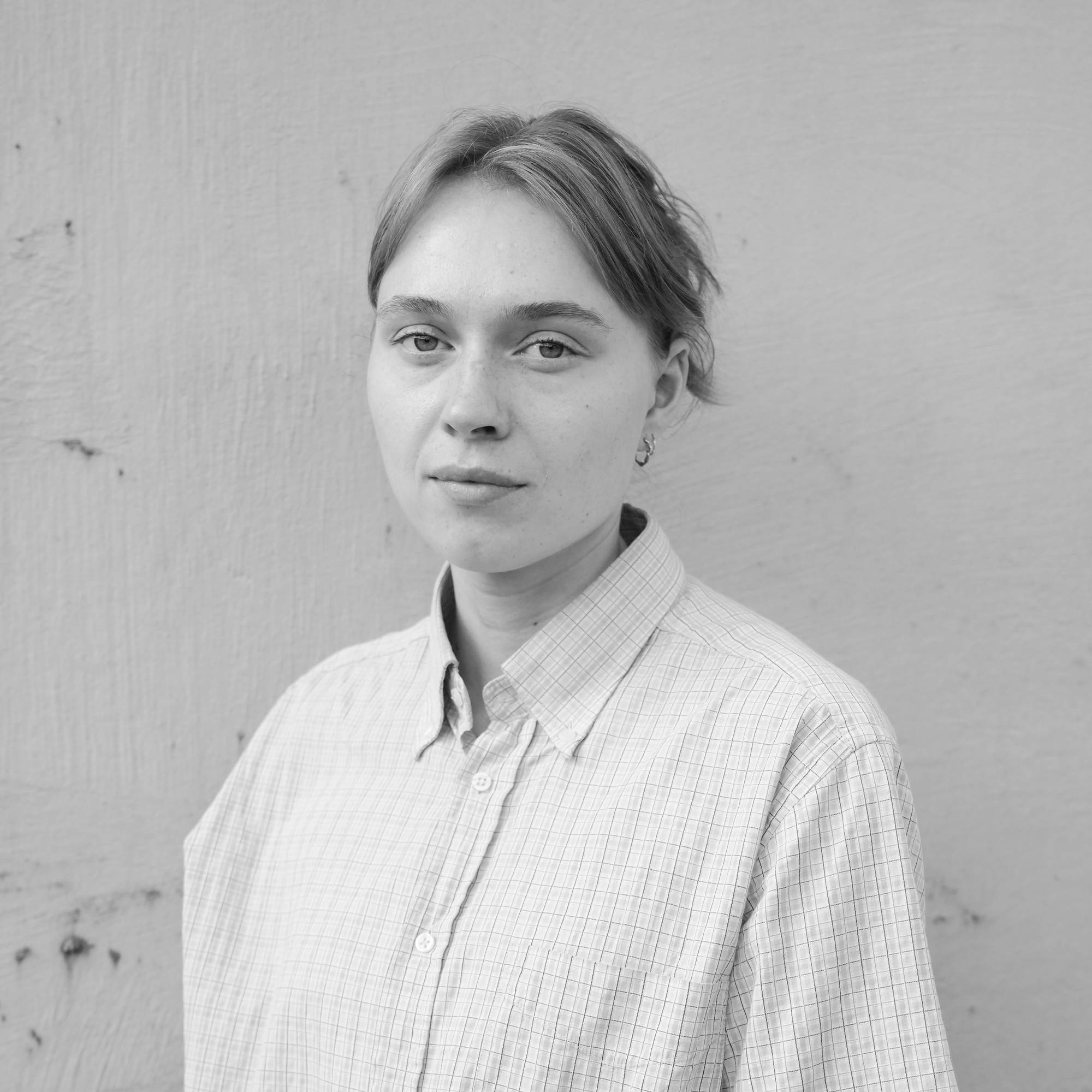 Ble kastet ut fra Dagsnytt 18 – nå tar Gyda Oddekalv av på TikTok – NRK ...