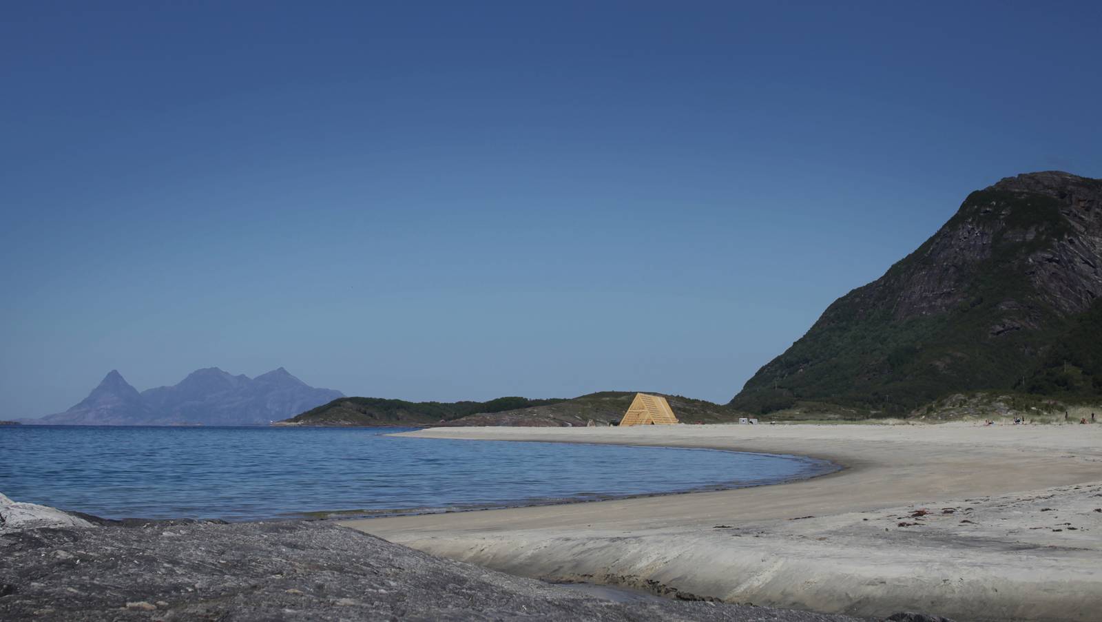 Klart for strandkunst – NRK Nordland