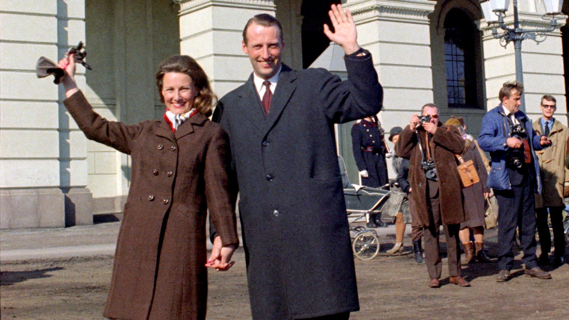 Kronprins Haralds og Sonja Haraldsens forlovelse - NRK Radio