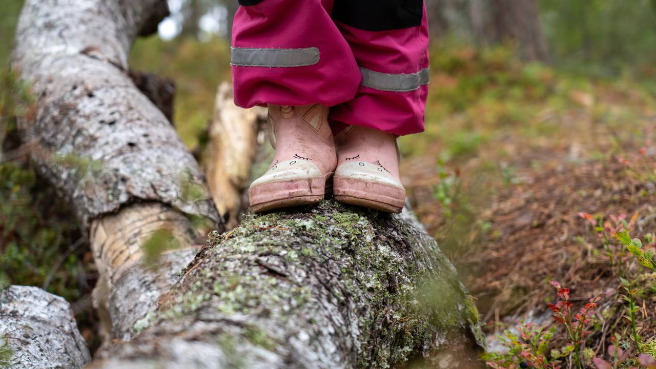 Å vokse opp på gummi – NRK Norge – Oversikt over nyheter fra ulike ...