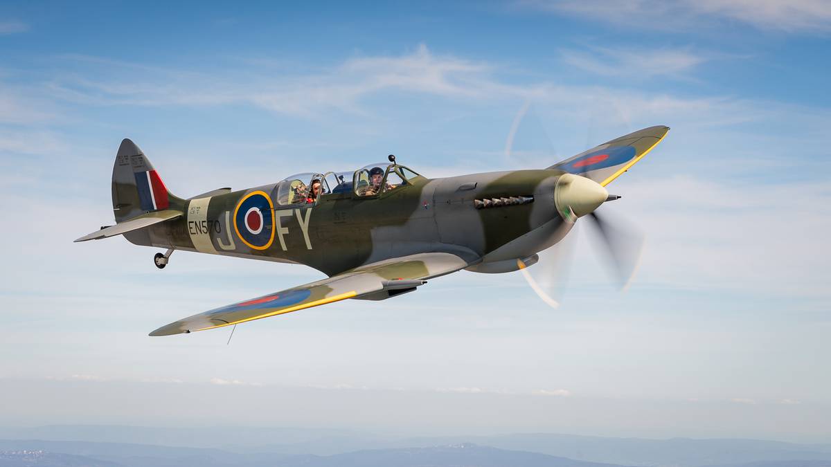 Spitfire jagerfly fra 1943 vekker oppsikt internasjonalt – NRK Vestfold ...