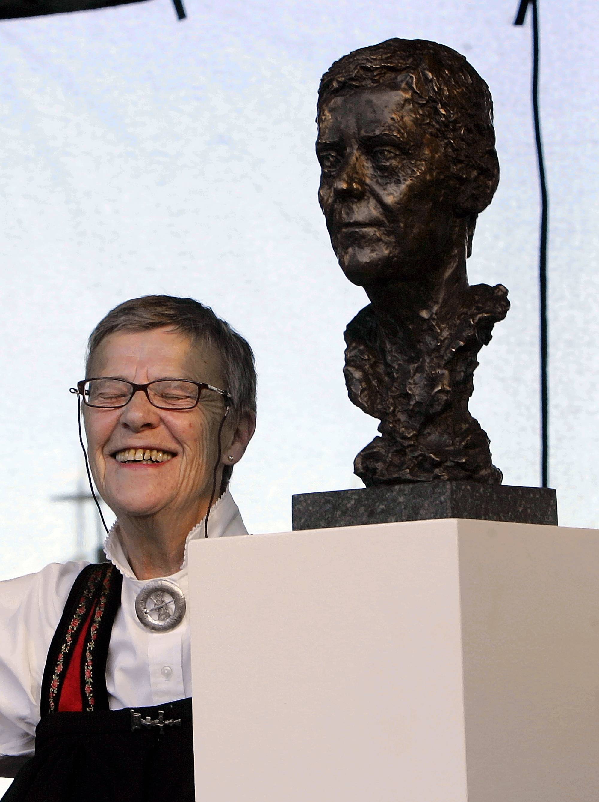 Kim Friele i strupen på LLH – NRK Kultur og underholdning