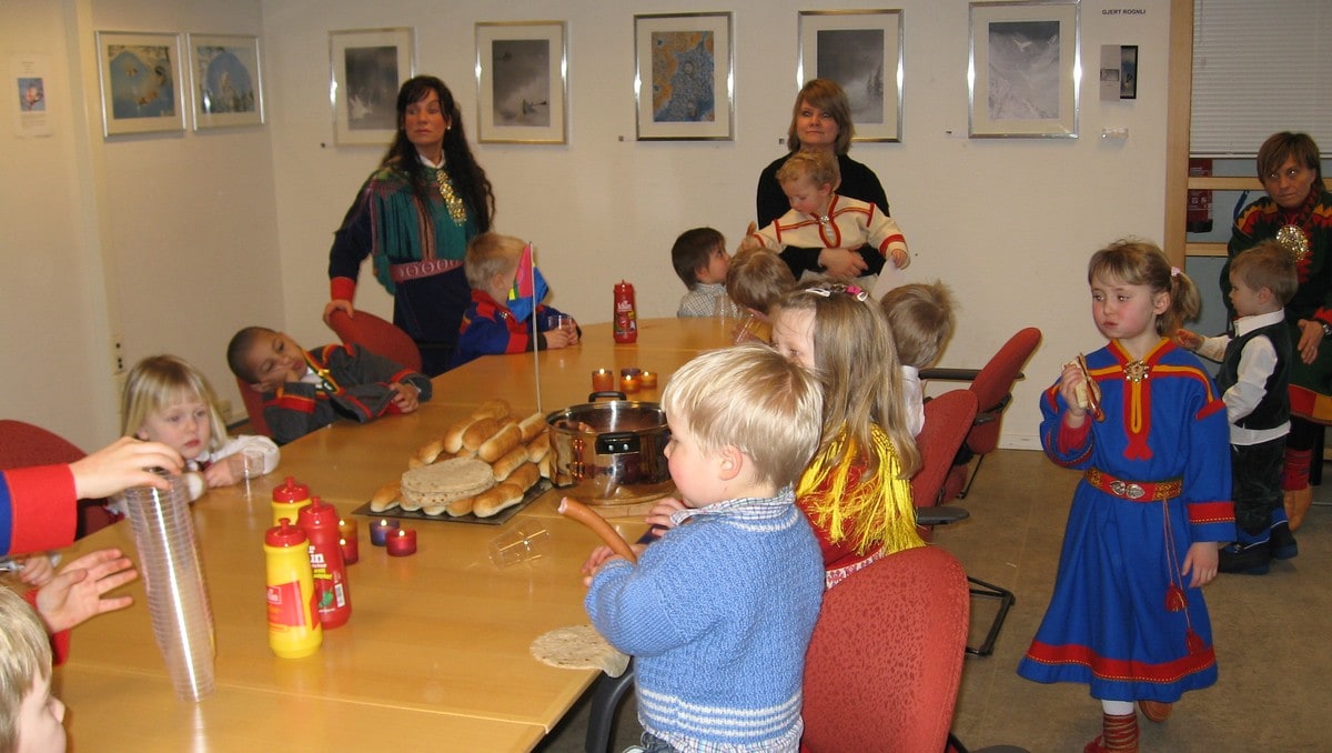 Barnehageansatte må kunne samisk – NRK Sápmi - samiske nyheter, kultur ...