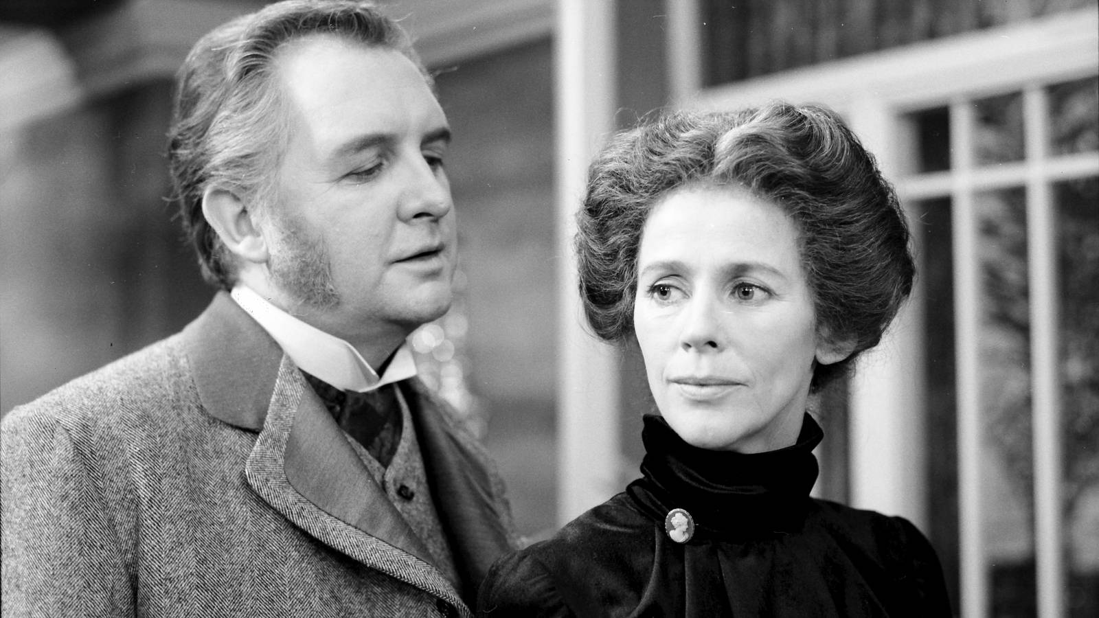 Skuespiller Henny Moan er død – NRK Norge – Oversikt over nyheter fra ...