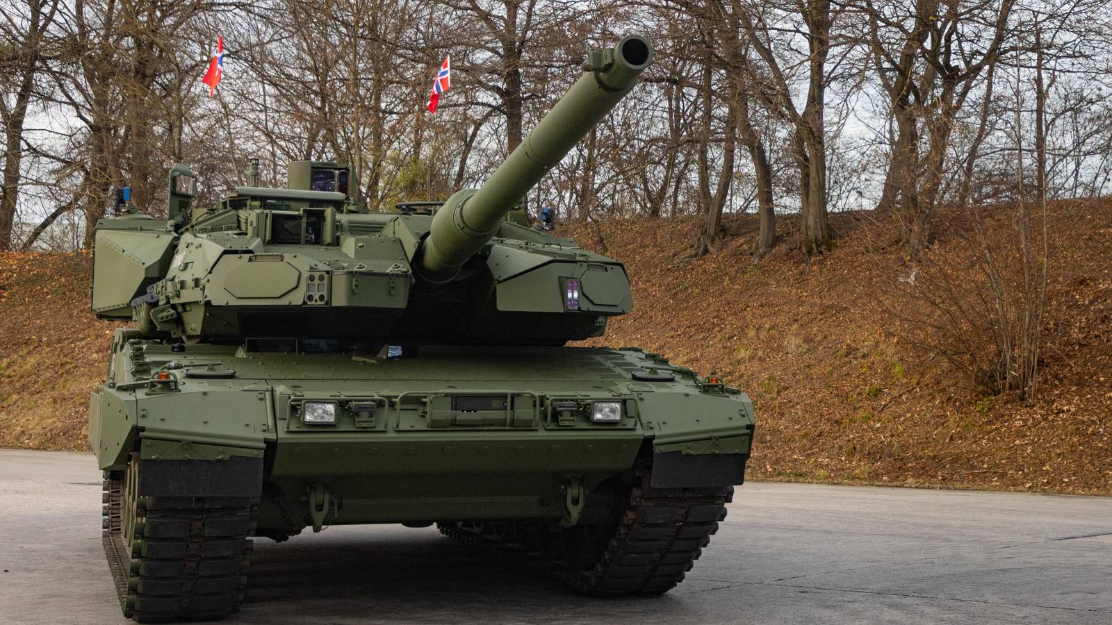 Norges nye stridsvogn Leopard 2A8 presenteres 30. april i Rena leir ...